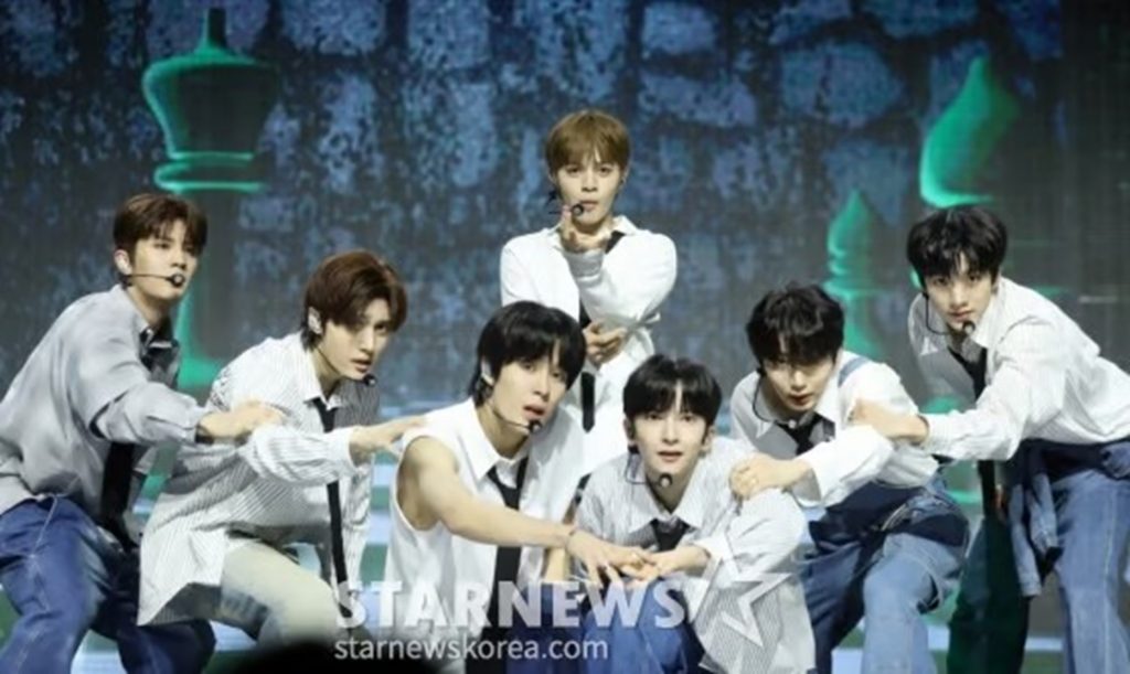 ARrC、デビュー記念のショーケース…1stミニアルバム「AR^C」公開 | KOREA WAVE