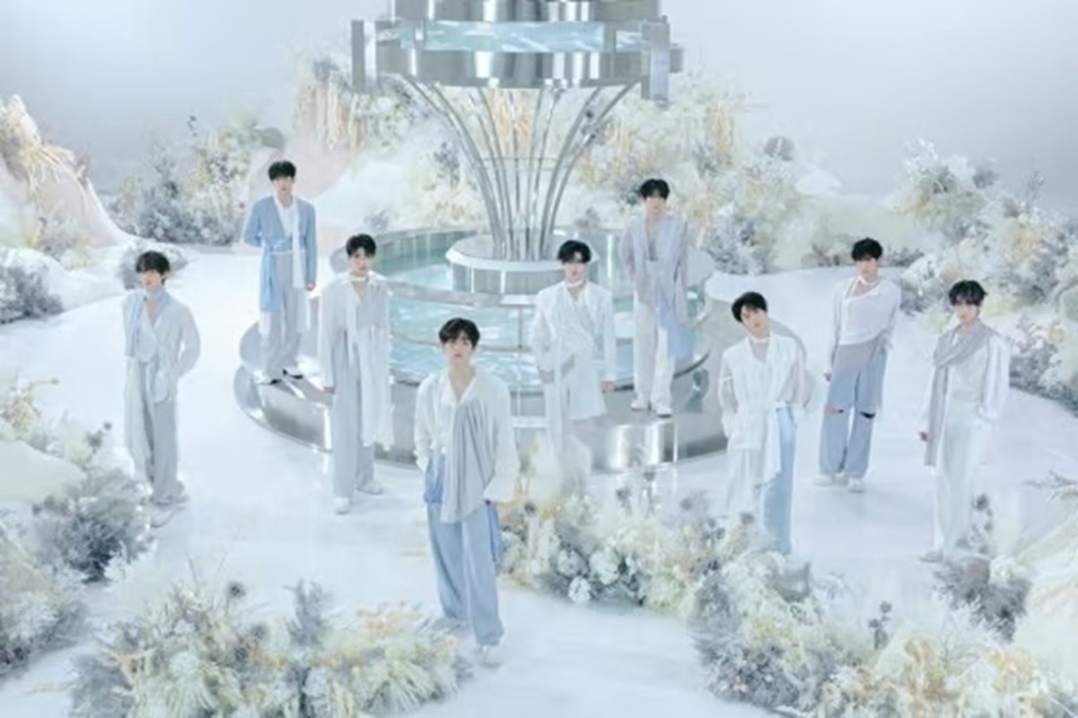 ZEROBASEONE、Mnet「エムカウントダウン」で「BLUE」披露 | KOREA WAVE